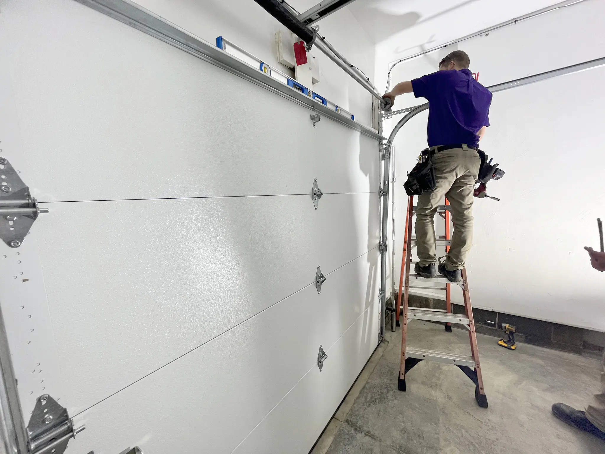 When to Repair or Replace Broken Garage Door Cables